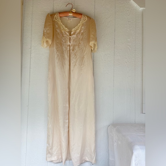 barbizon | Intimates & Sleepwear | Vintage Barbizon Robe Large | Poshmark